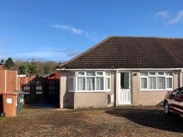 2 Bedroom Semi detached Bungalow For Sale In Watford, Hertfordshire