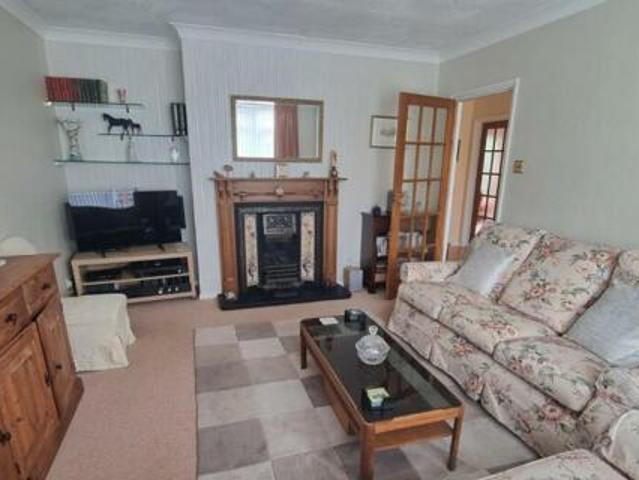 2 Bedroom Semi detached Bungalow For Sale In West Kingsdown, Sevenoaks