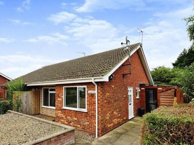 2 Bedroom Semi detached Bungalow For Sale In Weybourne