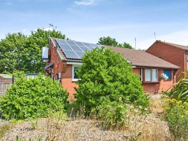 2 bedroom semi detached bungalow for sale in Yeovil Close, Alvaston, Derby, DE24