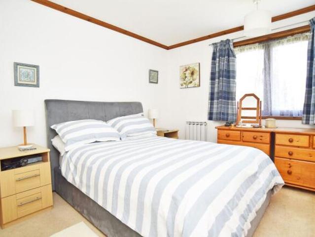 2 bedroom semi detached bungalow for sale in Arthurs Close, Harrogate, HG2