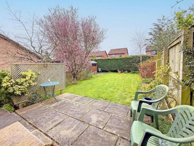 2 bedroom semi detached bungalow for sale in Arthurs Close, Harrogate, HG2
