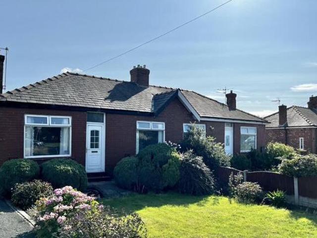 2 Bedroom Semi detached Bungalow For Sale In Banks, Southport