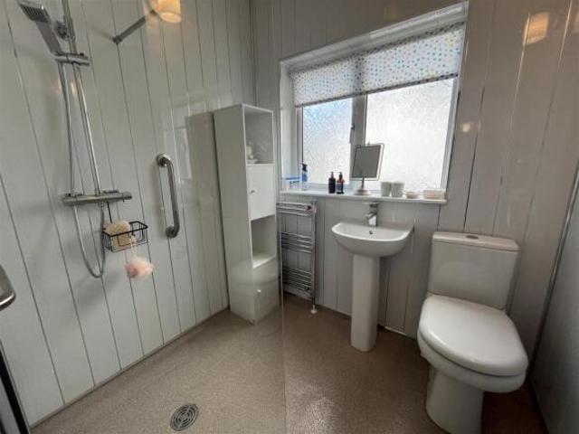2 bedroom semi detached bungalow for sale in Bentfield Cottages, Clayton, Bradford, BD14