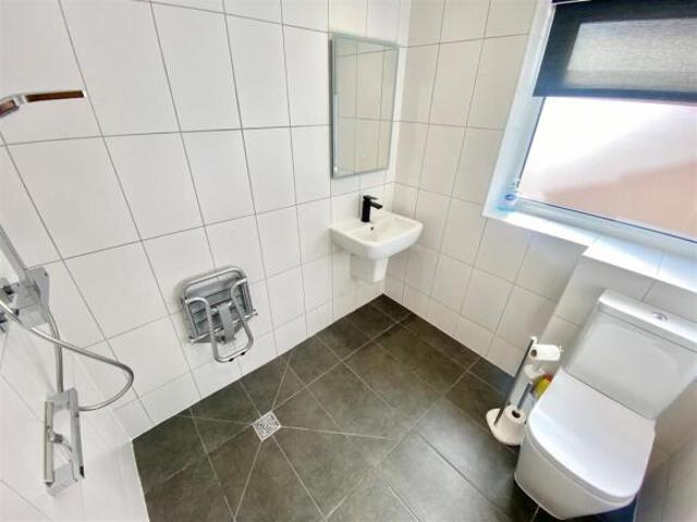 2 bedroom semi detached bungalow for sale in Beche Way, Allesley Park, Coventry, CV5
