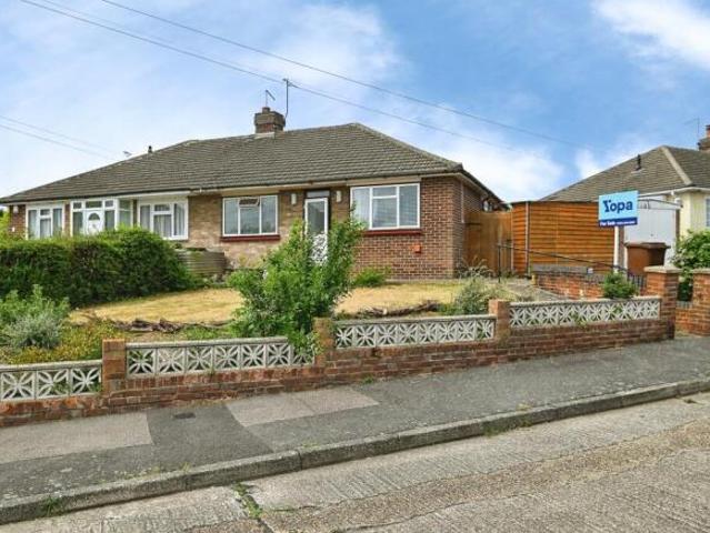 2 bedroom semi detached bungalow for sale in Bettescombe Road, Rainham, Gillingham, ME8
