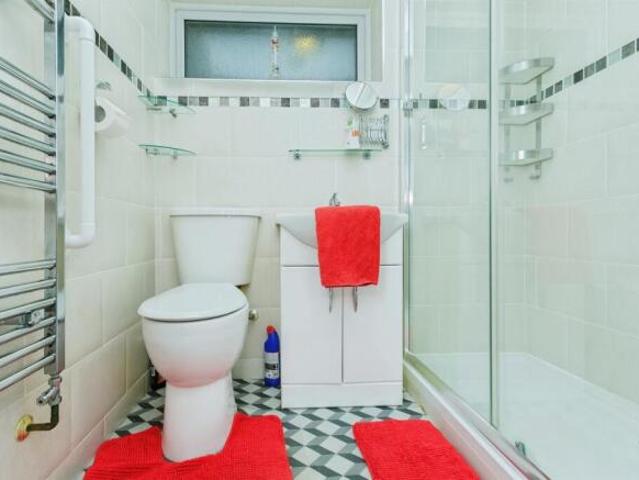 2 bedroom semi detached bungalow for sale in Butler Close, Leicester, LE4