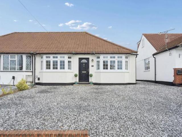 2 bedroom semi detached bungalow for sale in Carpenders Avenue, Carpenders Park, WD19
