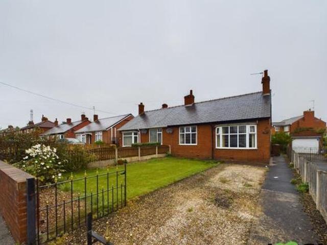 2 Bedroom Semi detached Bungalow For Sale In Castleford, West Yorkshire