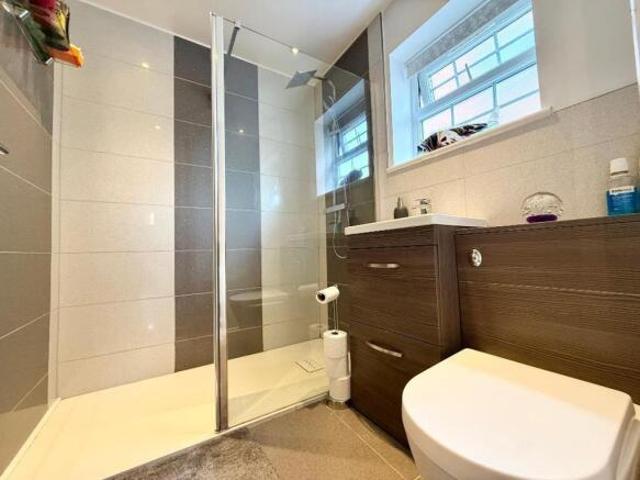 2 bedroom semi detached bungalow for sale in Celandine Drive, Luton, LU3