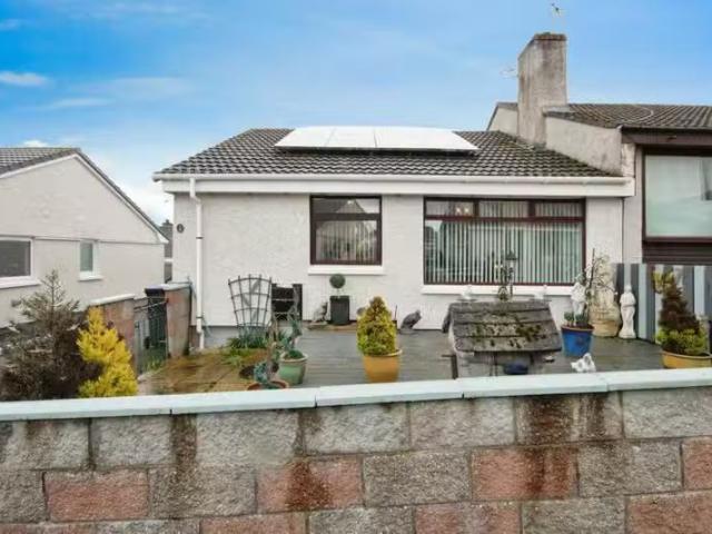 2 bedroom semi detached bungalow for sale in Chapelhill Place.