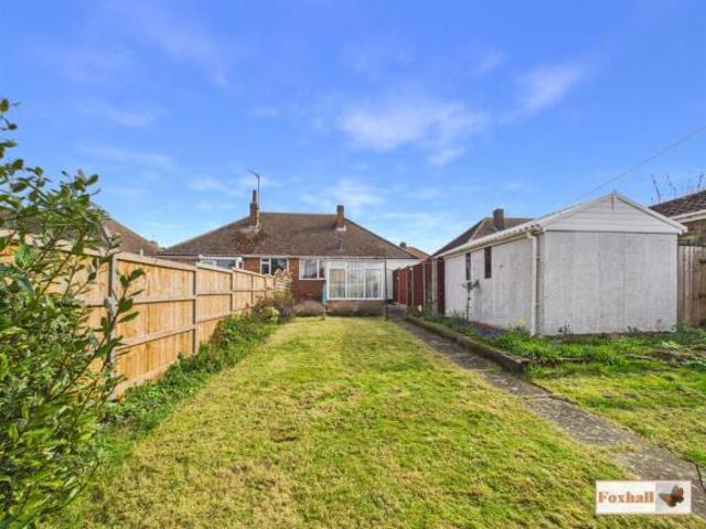 2 bedroom semi detached bungalow for sale in Chesterfield Drive, Ipswich, IP1