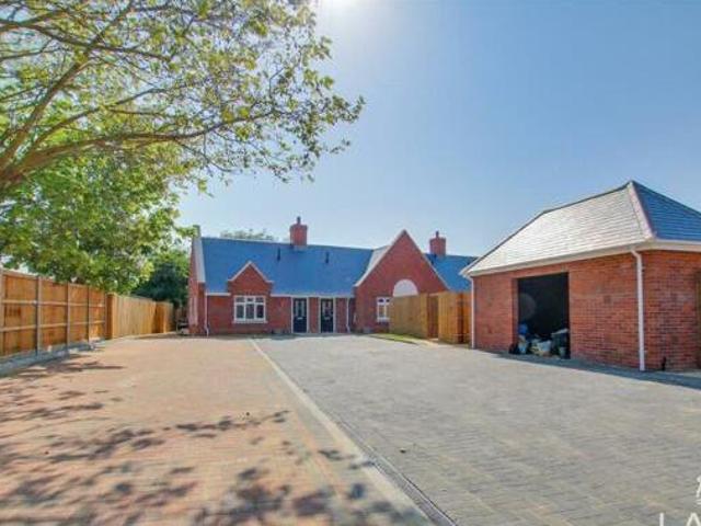 2 Bedroom Semi detached Bungalow For Sale In Church Square