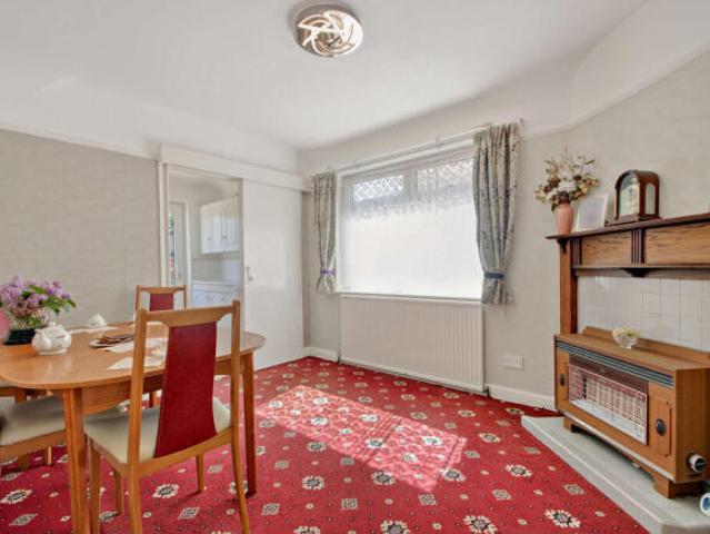 2 bedroom semi detached bungalow for sale in Compton Place, Watford, WD19