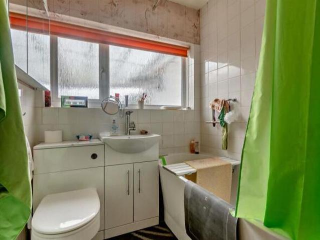 2 bedroom semi detached bungalow for sale in Eastern Avenue North, Northampton, NN2