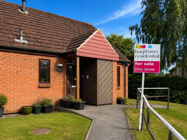 2 bedroom semi detached bungalow for sale in Gascoigne Drive, Spondon, Derby, DE21