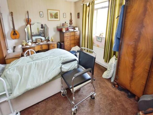 2 bedroom semi detached bungalow for sale in Gloucester Road, Exeter, EX4