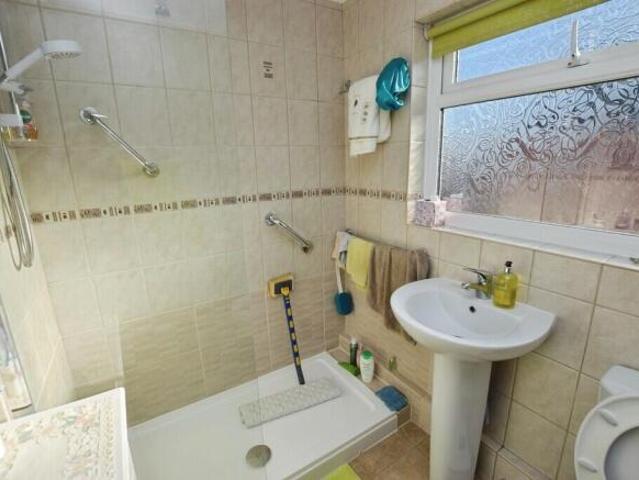 2 bedroom semi detached bungalow for sale in Hampshire Close, EX4