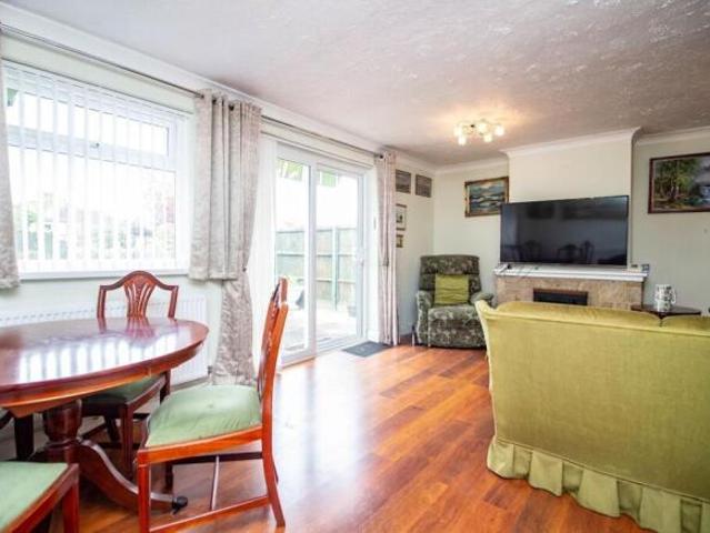 2 bedroom semi detached bungalow for sale in Harrow Way, Carpenders Park, Watford, WD19