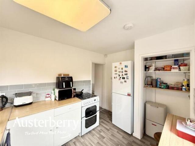 2 bedroom semi detached bungalow for sale in Heath Grove, Stoke On Trent, ST3