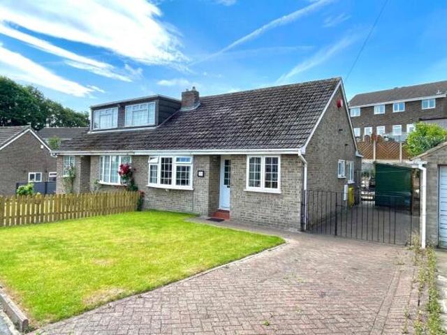 2 bedroom semi detached bungalow for sale in Kirkwood Drive, Lindley, Huddersfield, HD3