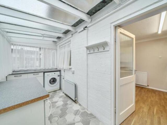 2 bedroom semi detached bungalow for sale in Larkfield Road, Harrogate HG2 0BT, HG2