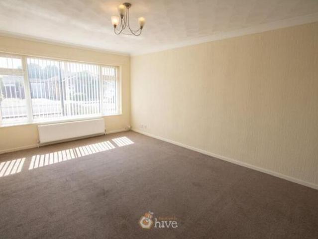 2 bedroom semi detached bungalow for sale in Lindrick Close, Bessacarr, Doncaster, DN4
