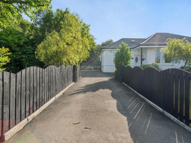 2 bedroom semi detached bungalow for sale in Lochend Road, Gartcosh, G69 8BE, G69