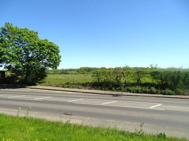 2 bedroom semi detached bungalow for sale in Main Road, Broomfield, Chelmsford, CM1