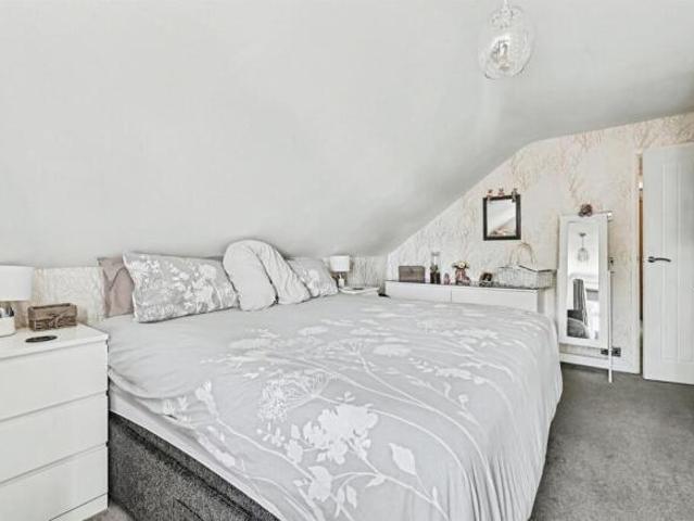 2 bedroom semi detached bungalow for sale in Mallory Walk, Northampton, NN3