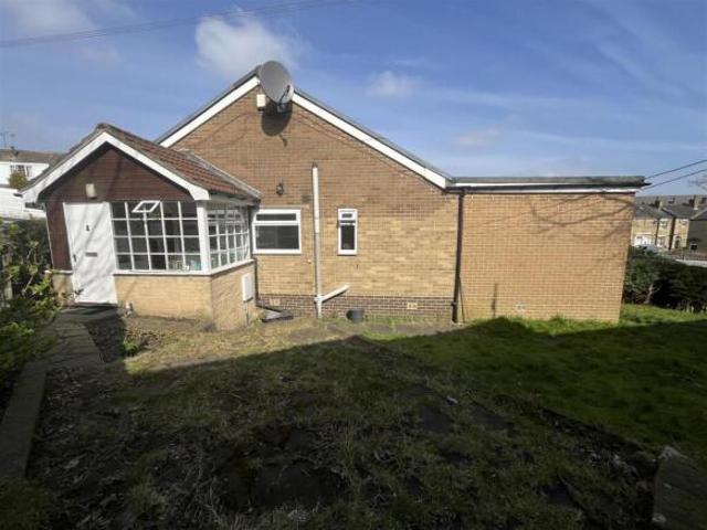 2 bedroom semi detached bungalow for sale in Markfield Drive, Low Moor, Bradford, BD12
