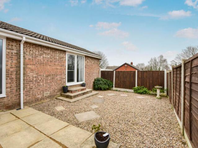 2 bedroom semi detached bungalow for sale in Nathan Drive, Sheffield, S20