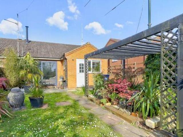 2 Bedroom Semi detached Bungalow For Sale In Ormesby