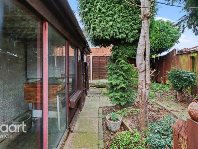 2 bedroom semi detached bungalow for sale in Pearl Road, Ipswich, IP1