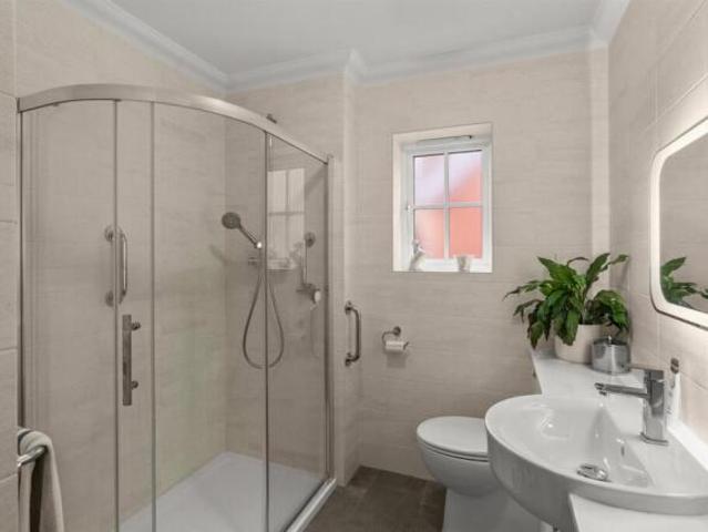 2 bedroom semi detached bungalow for sale in Close to City Centre, Norwich, NR1