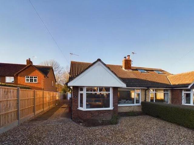 2 Bedroom Semi detached Bungalow For Sale In Pirton, Hitchin