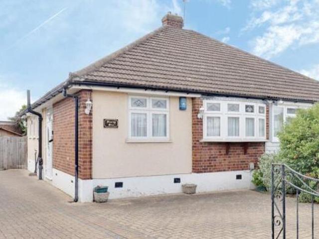 2 Bedroom Semi detached Bungalow For Sale In Rainham
