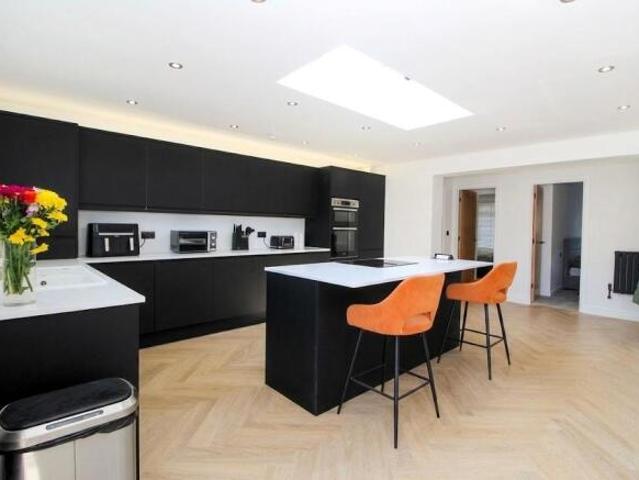 2 bedroom semi detached bungalow for sale in Rose Gardens, Minster, Ramsgate, CT12
