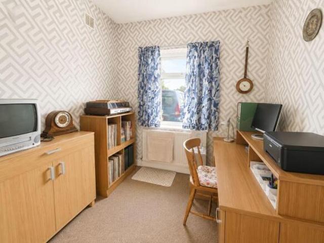 2 bedroom semi detached bungalow for sale in Southlands Grove, Thornton, Bradford, BD13