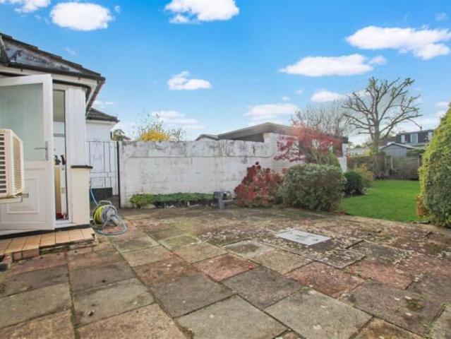 2 bedroom semi detached bungalow for rent in Watford WD19