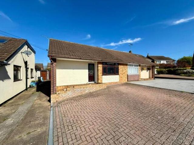 2 bedroom semi detached bungalow for rent in Woodland Close, Hutton, CM13
