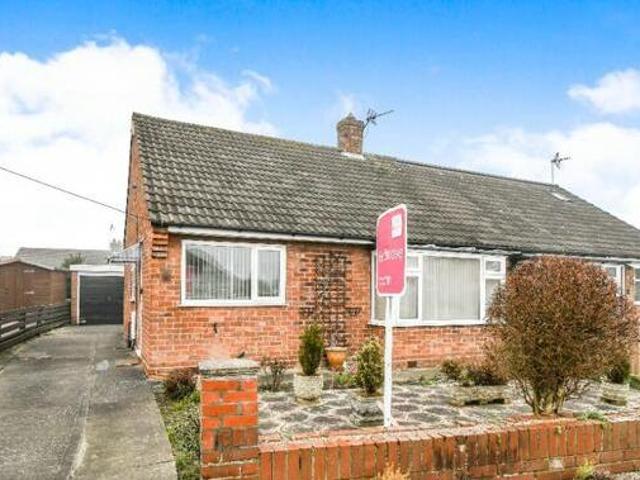 2 Bedroom Semi detached Bungalow For Rent In York, North Yorkshire