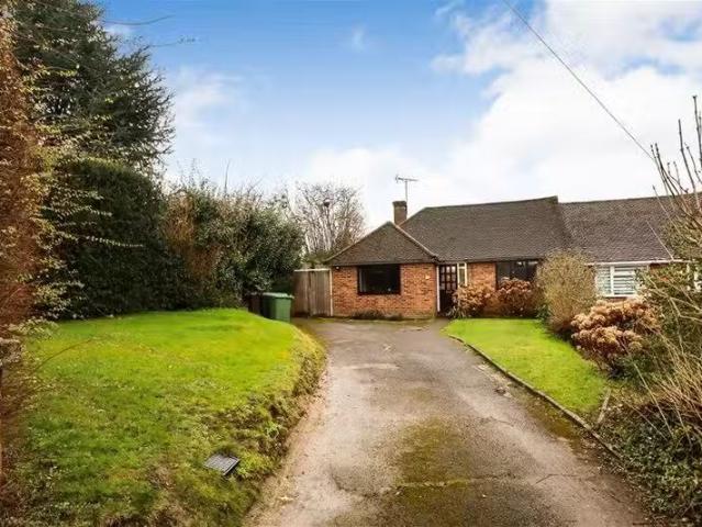 2 bedroom semi detached bungalow for rent in Churchfield, Harp.
