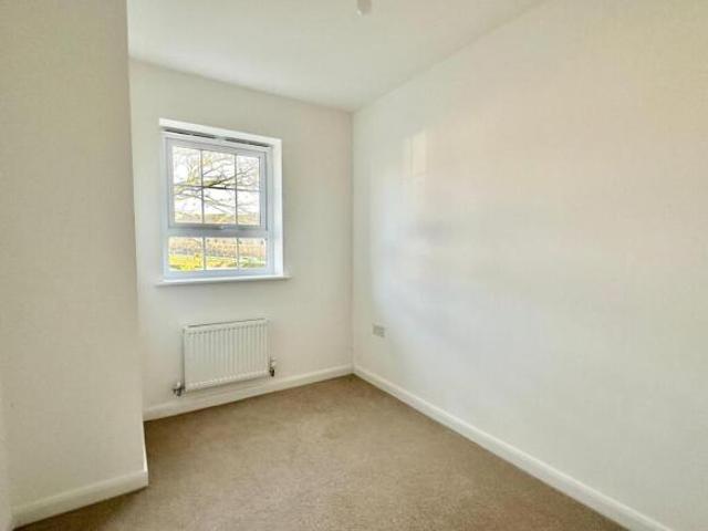 2 bedroom semi detached bungalow for rent in Cox Meadow Road, Leicester Forest East, LE3