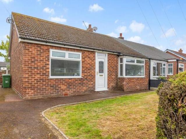 2 bedroom semi detached bungalow for rent in Clovelly Avenue, Great Sankey, WA5