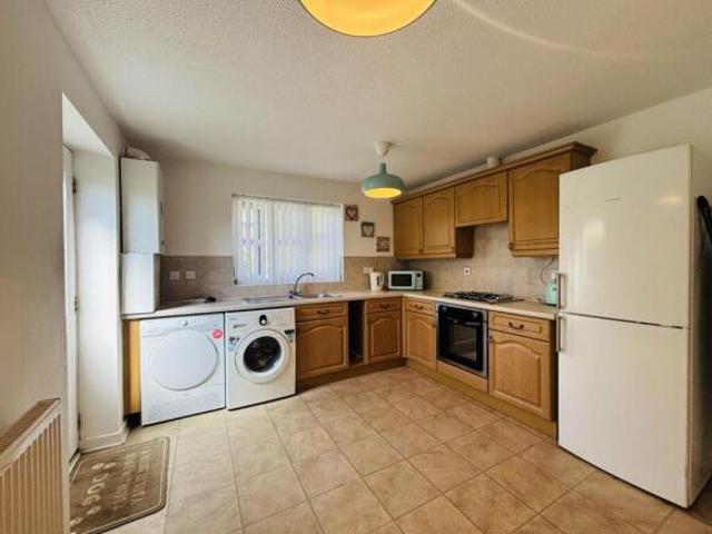 2 bedroom semi detached bungalow for rent in Farnham Close, Southdene, L32