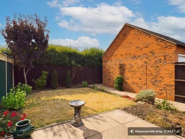 2 bedroom semi detached bungalow for rent in Field Gate Gardens, Glenfield, LE3