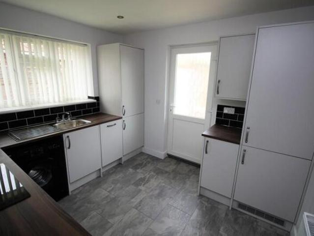 2 bedroom semi detached bungalow for rent in Highview, Bedford, MK41 8ER, MK41