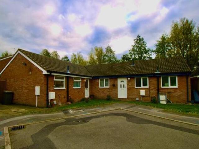 2 Bedroom Semi detached Bungalow For Rent In Leicester, Leicestershire