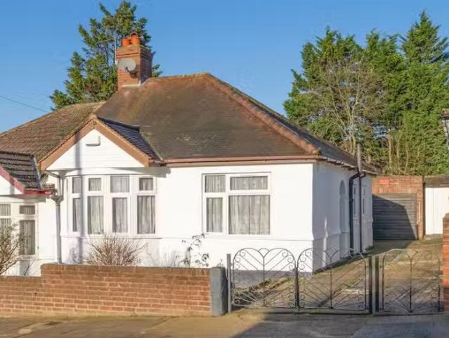 2 bedroom semi detached bungalow for rent in Mainridge Road, C.